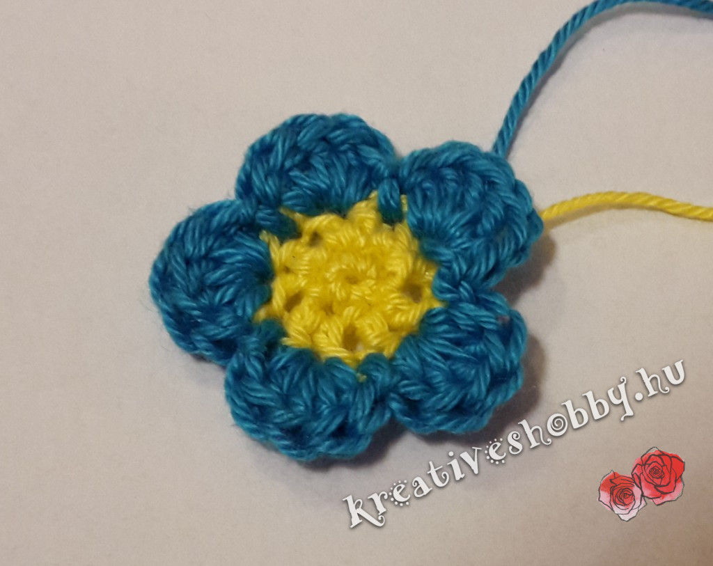 Horgolt virágok 4.: egyszerű ötszirmú virágok - Kreatív+Hobby Alkotóműhely