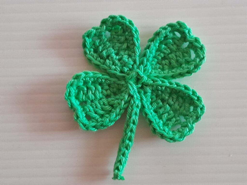 Horgolt négylevelű lóhere - Kreatív+Hobby Alkotóműhely